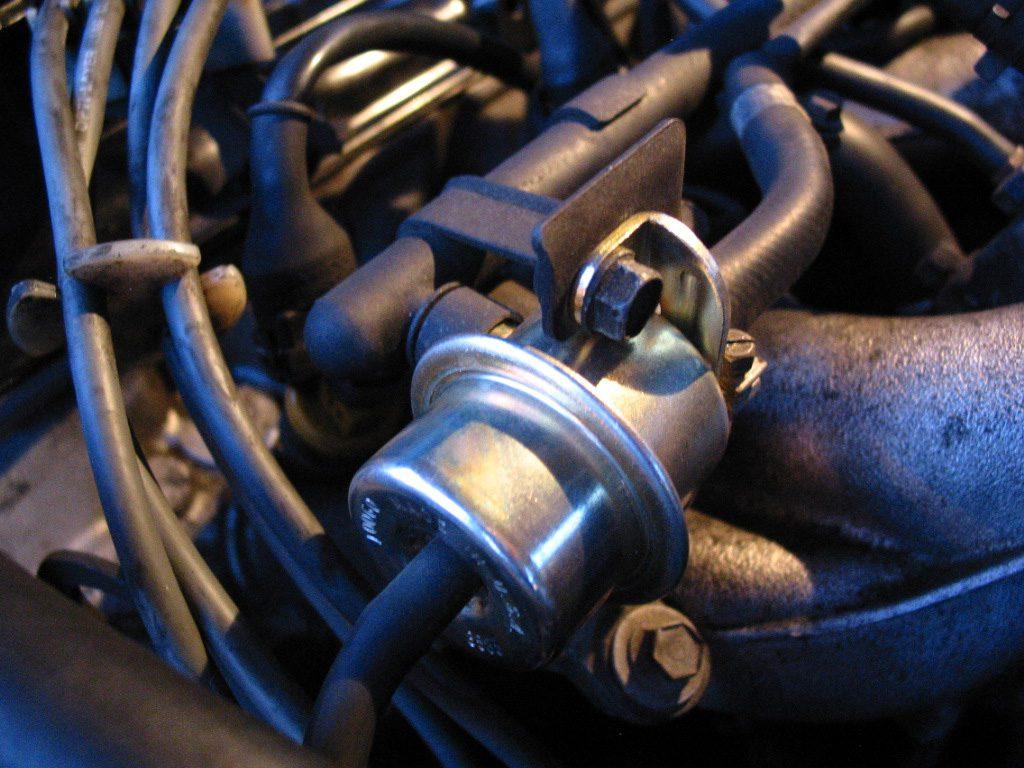 10 Symptoms Of A Bad Fuel Pressure Regulator 2022 