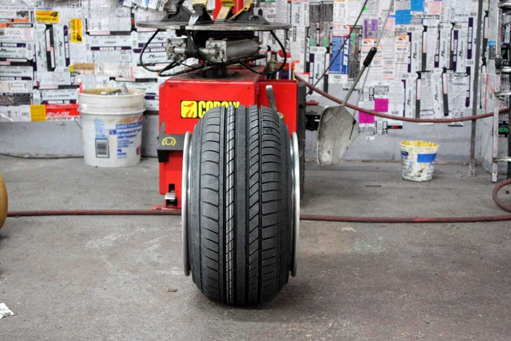 What Is Stretched Tires And How To DIY